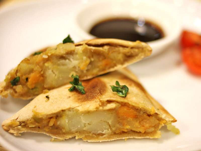 Samosa Minis (Set of 12) - Spicebox Organics